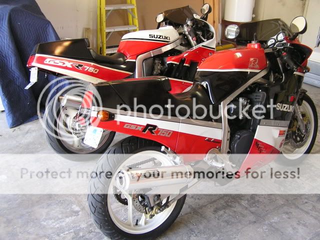 Red is Faster (pics) | Suzuki GSX-R Motorcycle Forums Gixxer.com